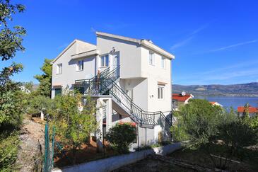 Apartments By The Sea Slatine, ČIovo - 9433 - Croatia